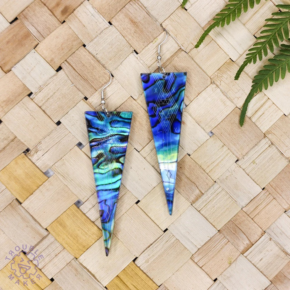 Earrings Fang, Niho Tapahi – gecko in the village