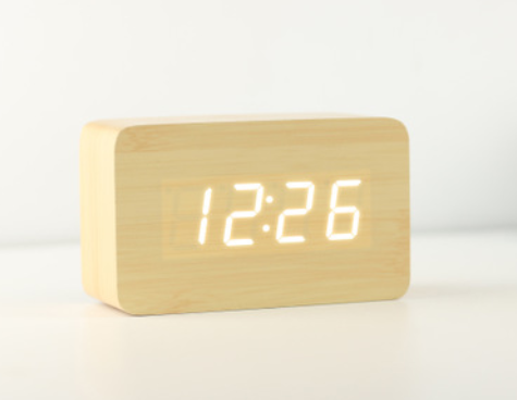 Wooden LED Alarm Clock 10cm – gecko in the village